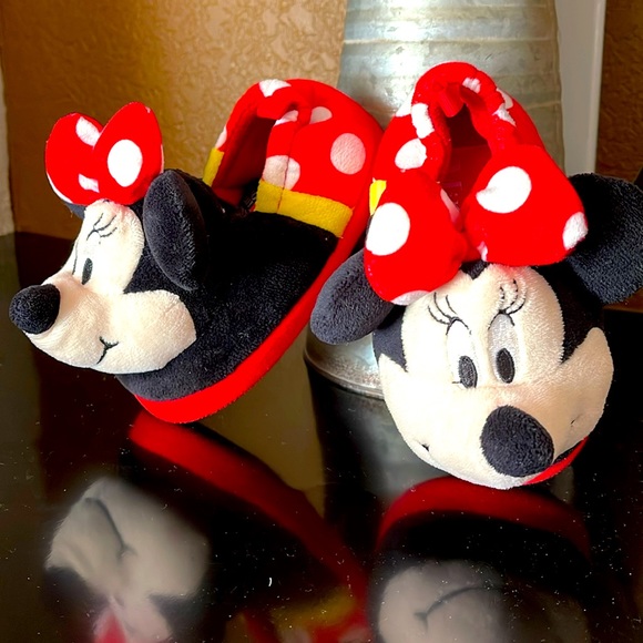 Disney | Shoes | Minnie Mouse Slippers Size 78 | Poshmark